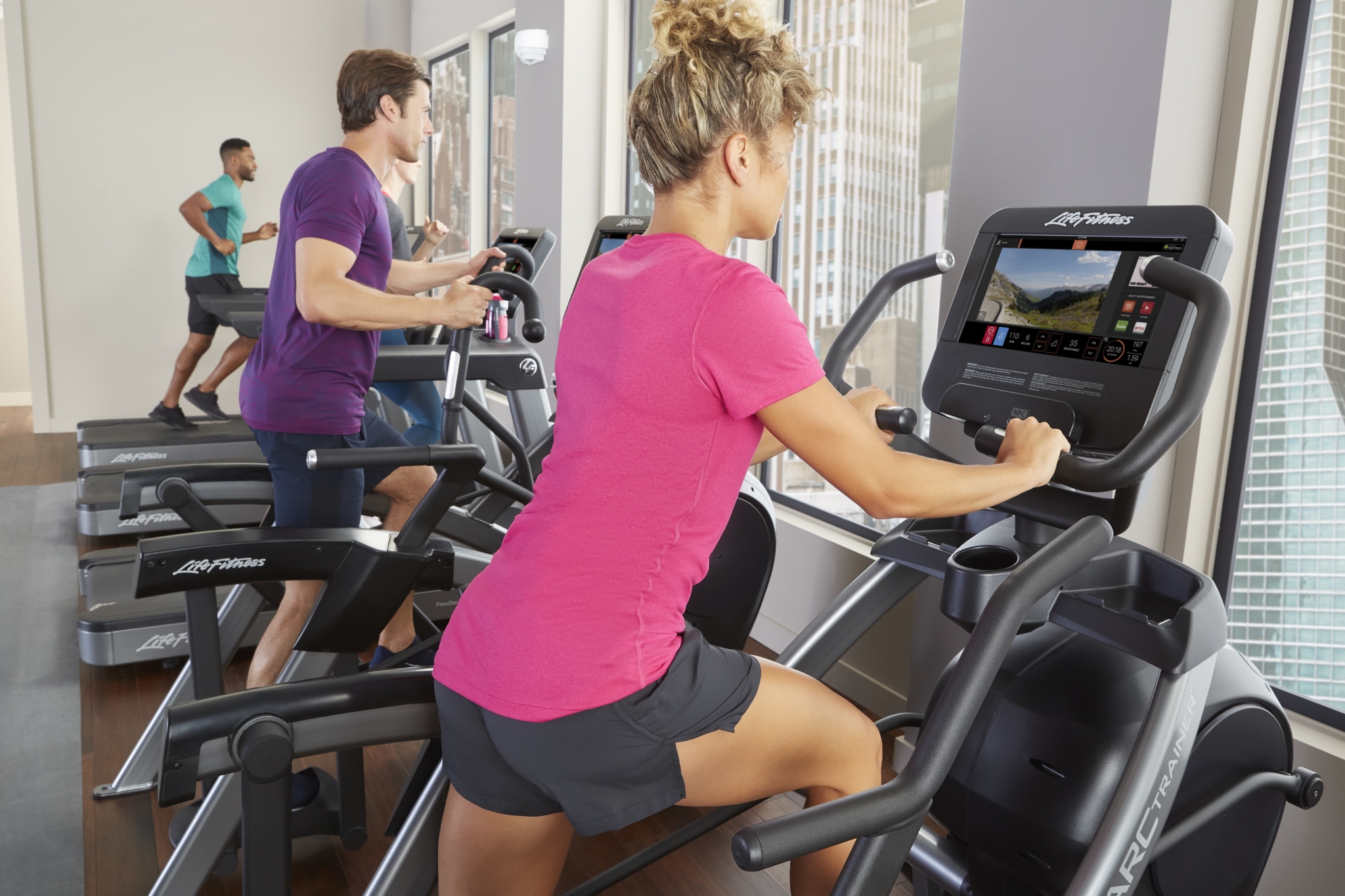 Commercial Arc Trainers | Life Fitness