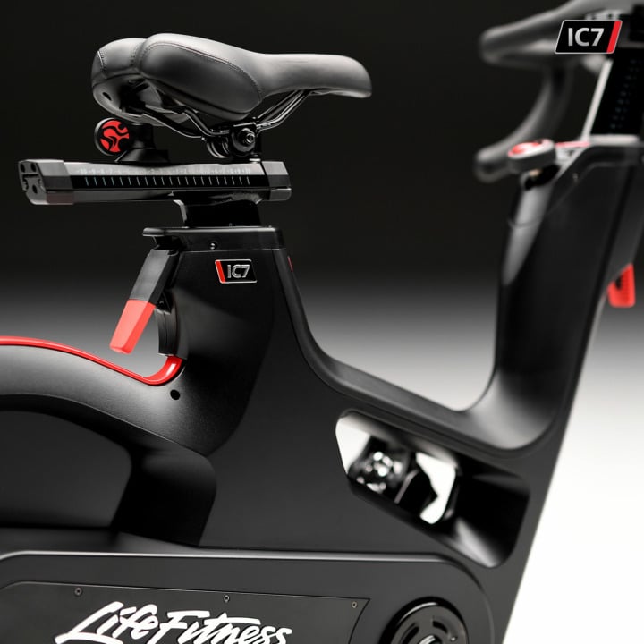 iC7 ICG Indoor Cycle (IC-LFICGIC7-01) - Life Fitness