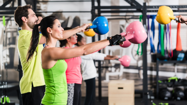 STRENGTH VS. FUNCTIONAL TRAINING: What's the Difference? - Life Fitness